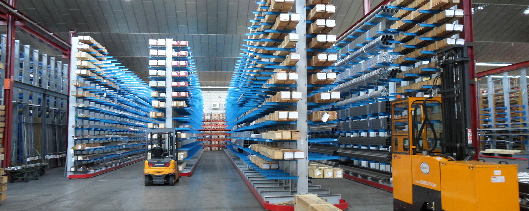 Cantilever racking | narrow aisles warehouses | OHRA Ireland