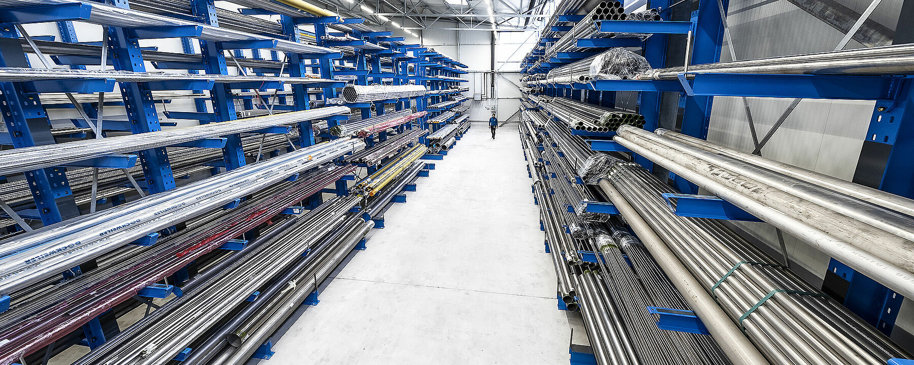 Cantilever racking systems | Storage systems | OHRA Ireland