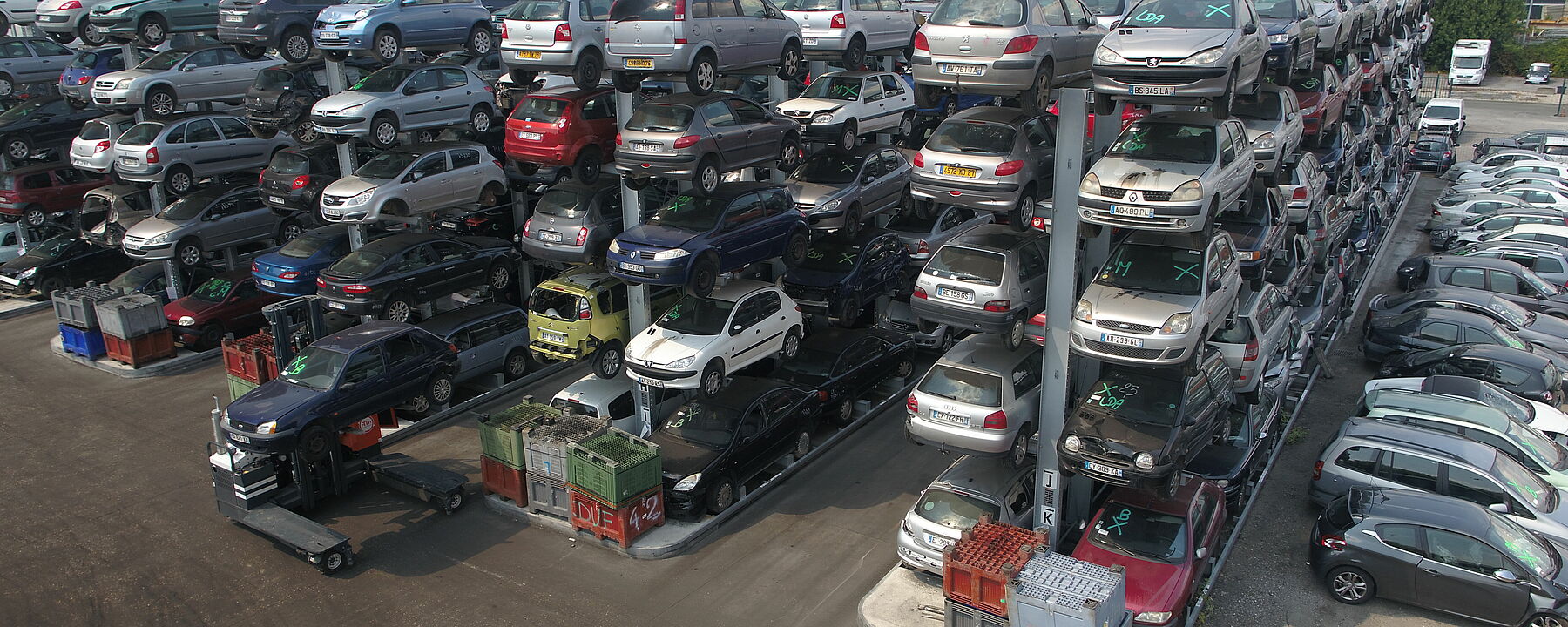 Yard racking | cantilever racking with roof | OHRA Ireland