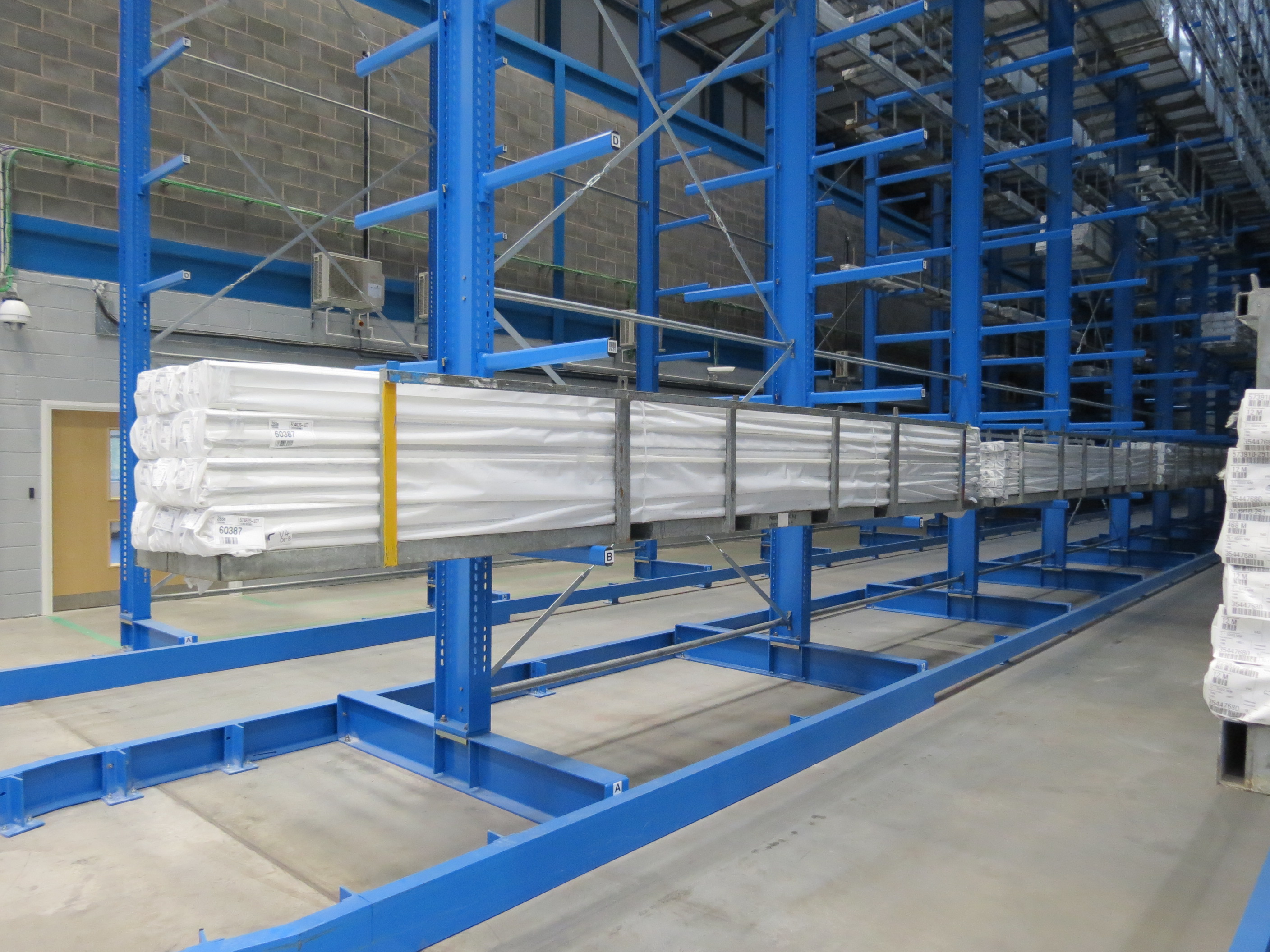 Cantilever racking | narrow aisles warehouses | OHRA Ireland